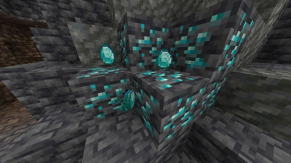 Minecraft player discovers rare 48 diamond ore vein