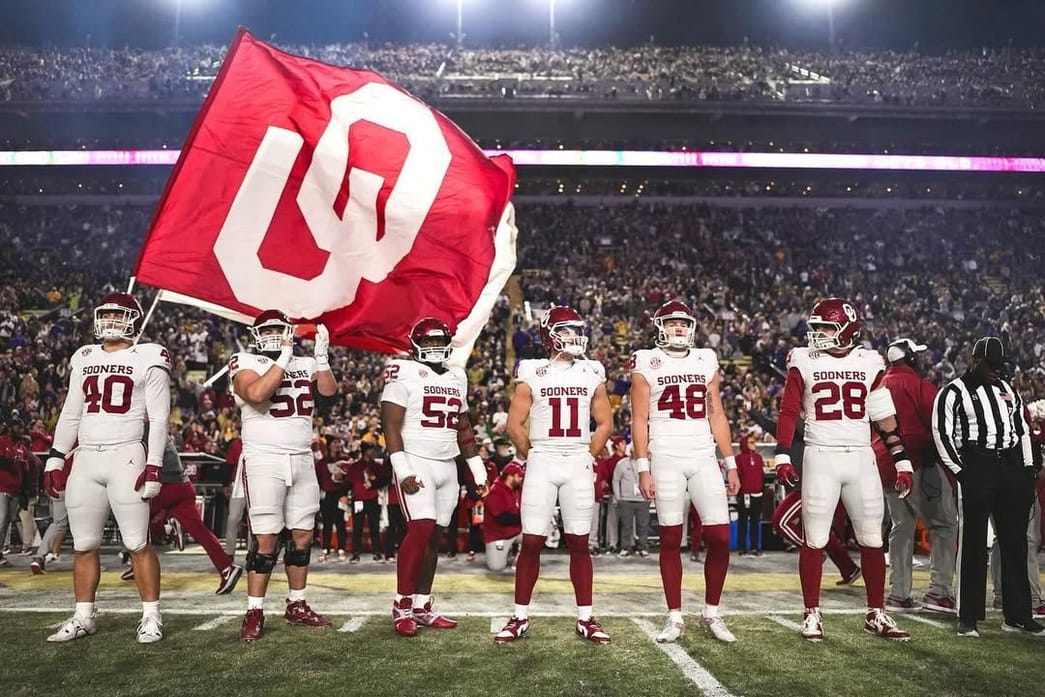 Who has the longest streak in college football?