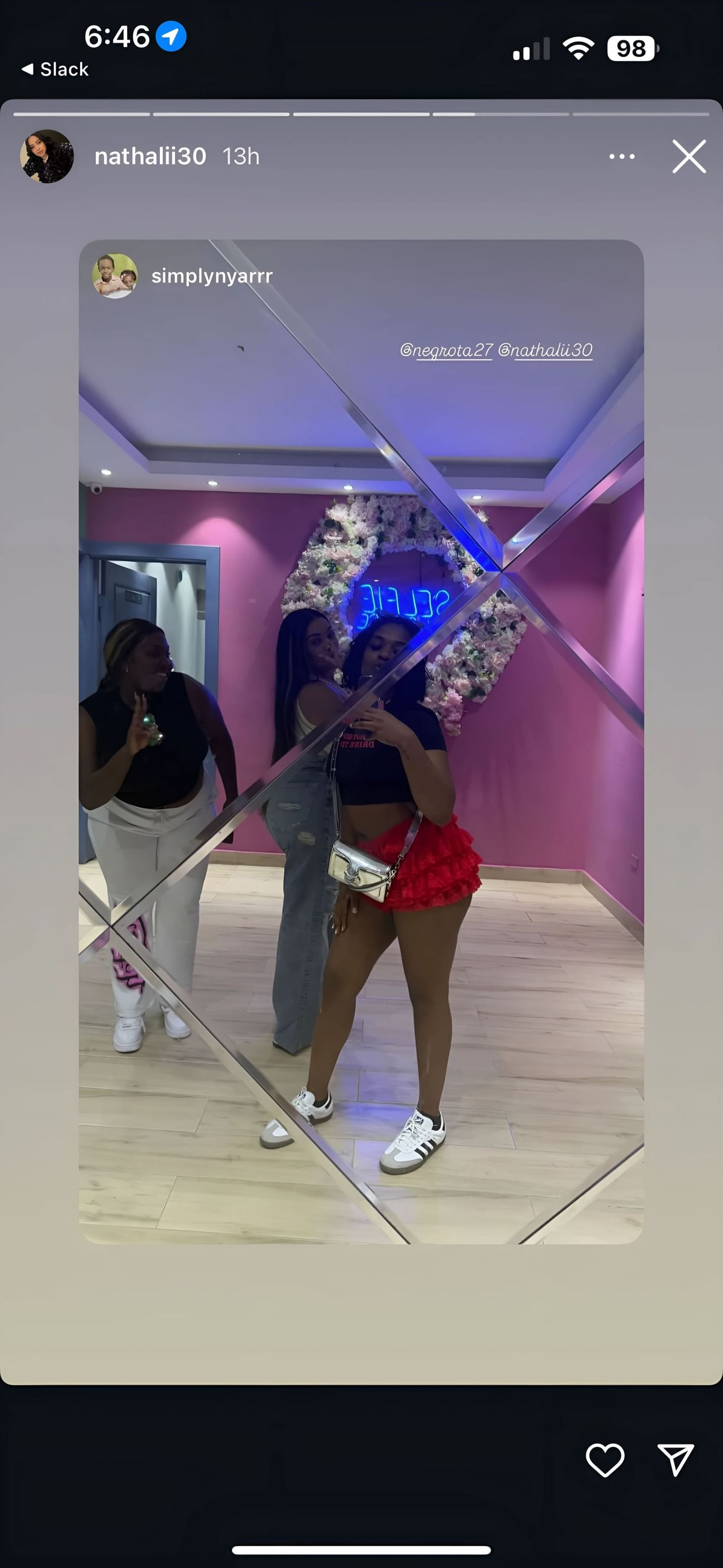 Vladimir Guerrero Jr.'s wife Nathalie spends quality time with friends ahead of flying back home ...