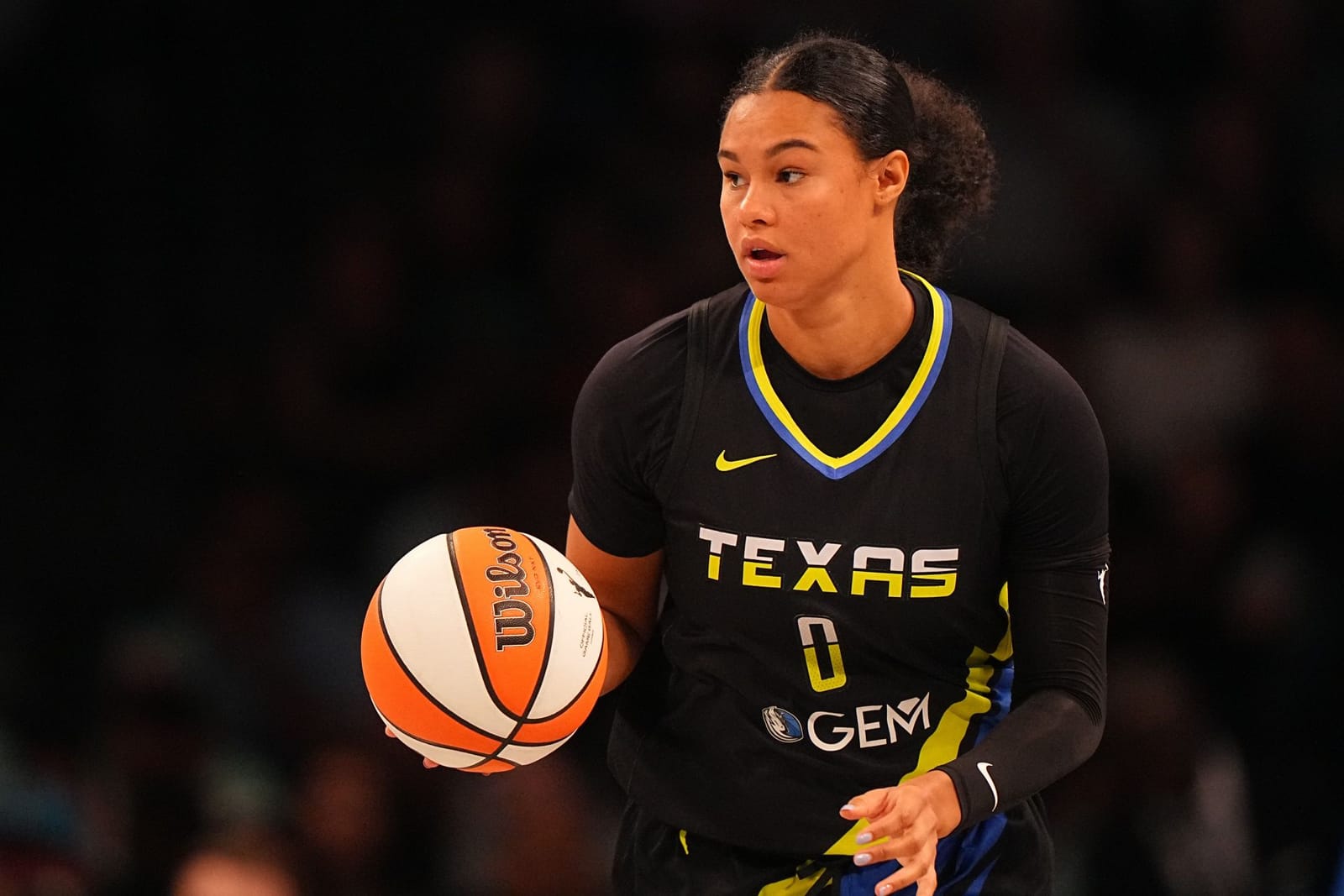 Who are Satou Sabally’s Parents? Age, Nationality and more