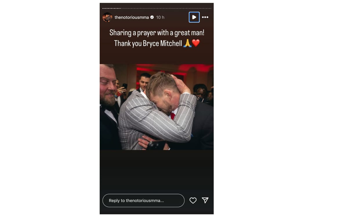 Bryce Mitchell: Photos: Bryce Mitchell attends "experience of a ...