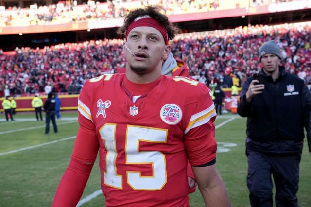 Is Patrick Mahomes playing today? Chiefs QB's status revealed for Week ...