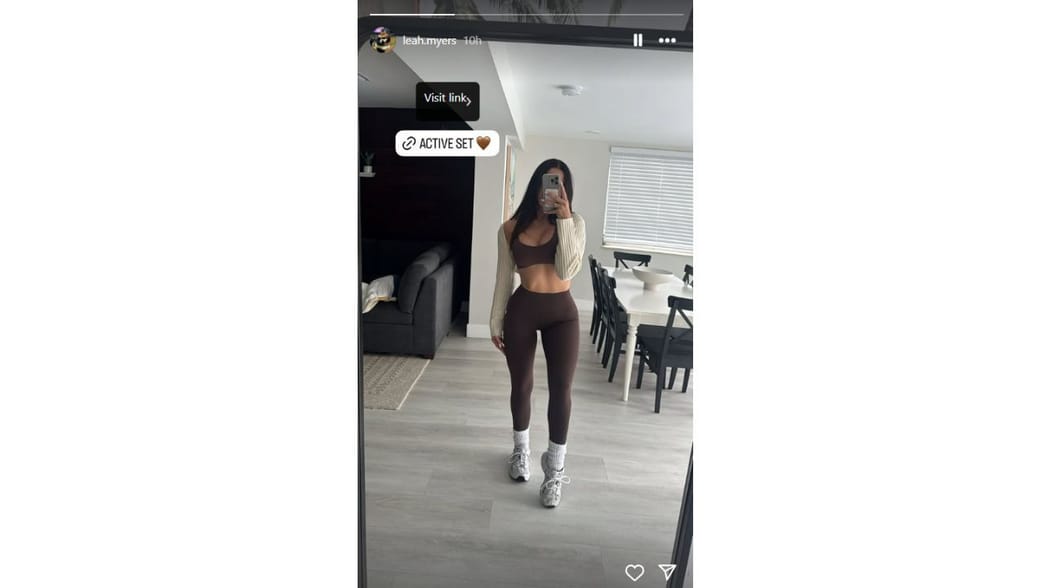 Tobias Myers’ wife shows off $160 workout set in latest mirror selfie