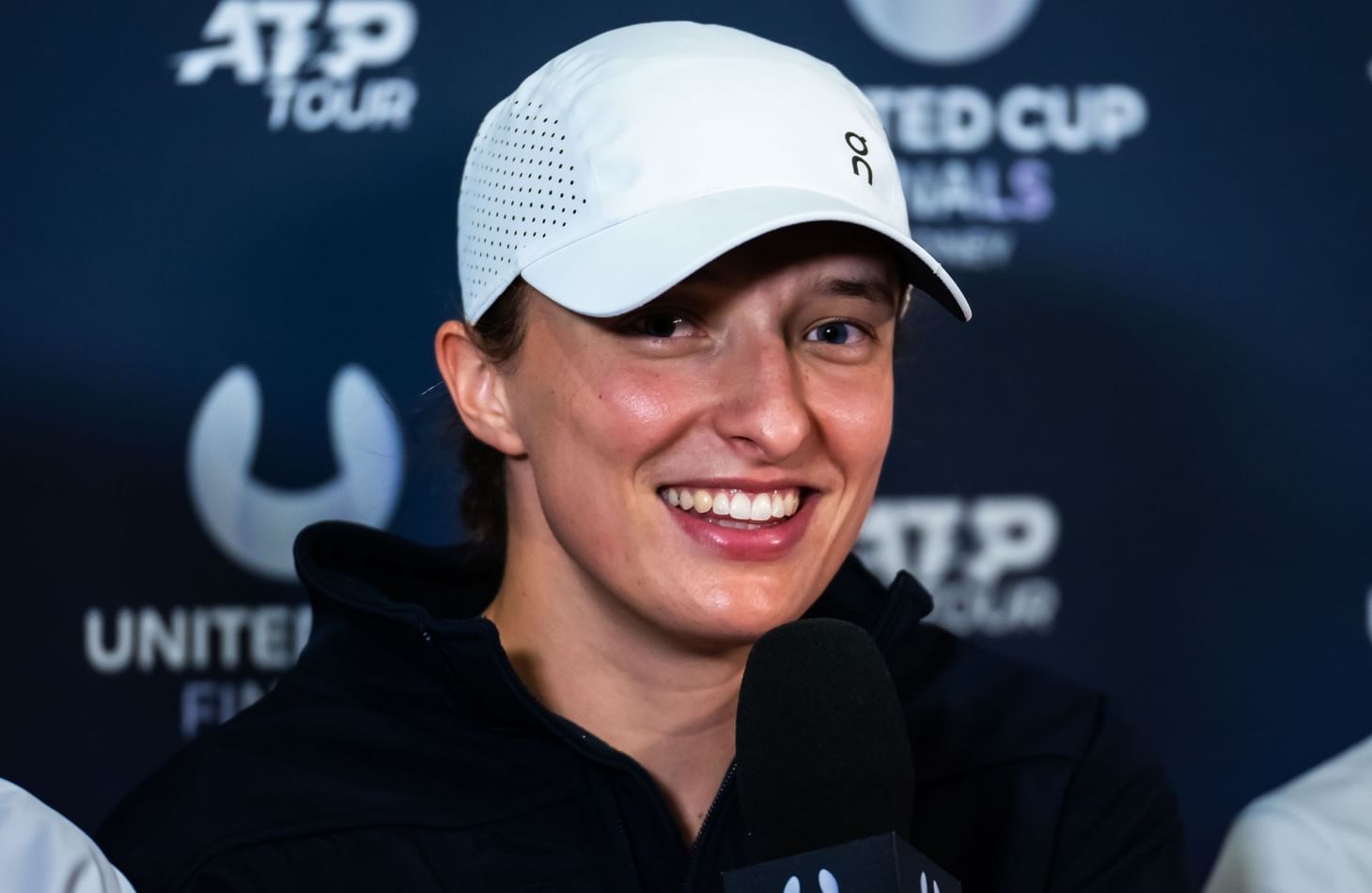 Iga Swiatek debuts anticipated Australian Open 2025 outfit by Roger Federer-backed On at ...