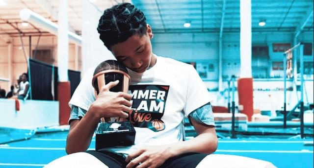 "Thought this was Tyga": Hoops fans react to Romelo Hill busting his ...