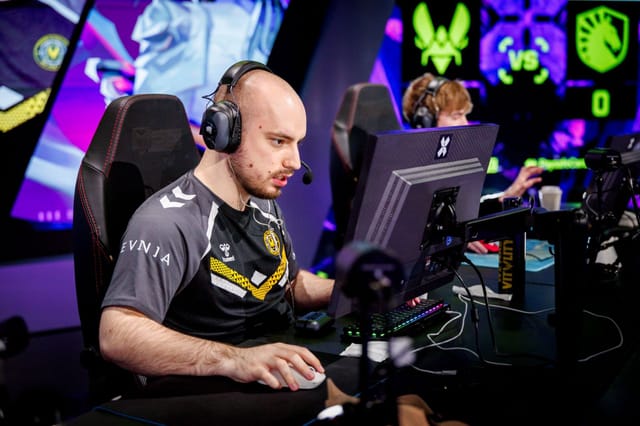 "I get more freedom": Derke on playstyle difference between Team ...
