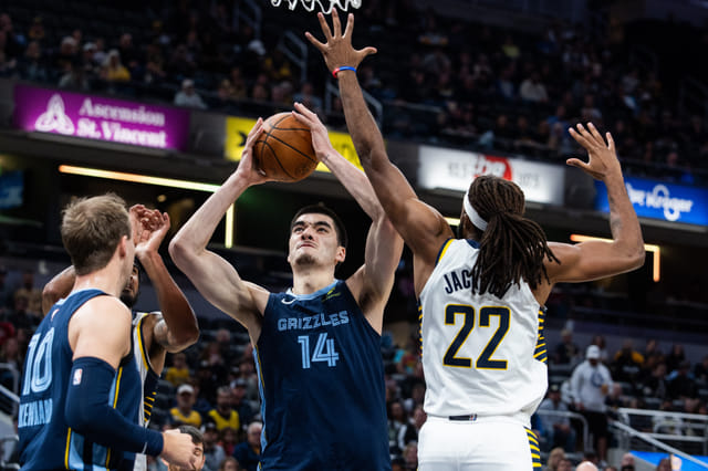 Zach Edey stats tonight: How did Grizzlies rookie fare against Tyrese ...