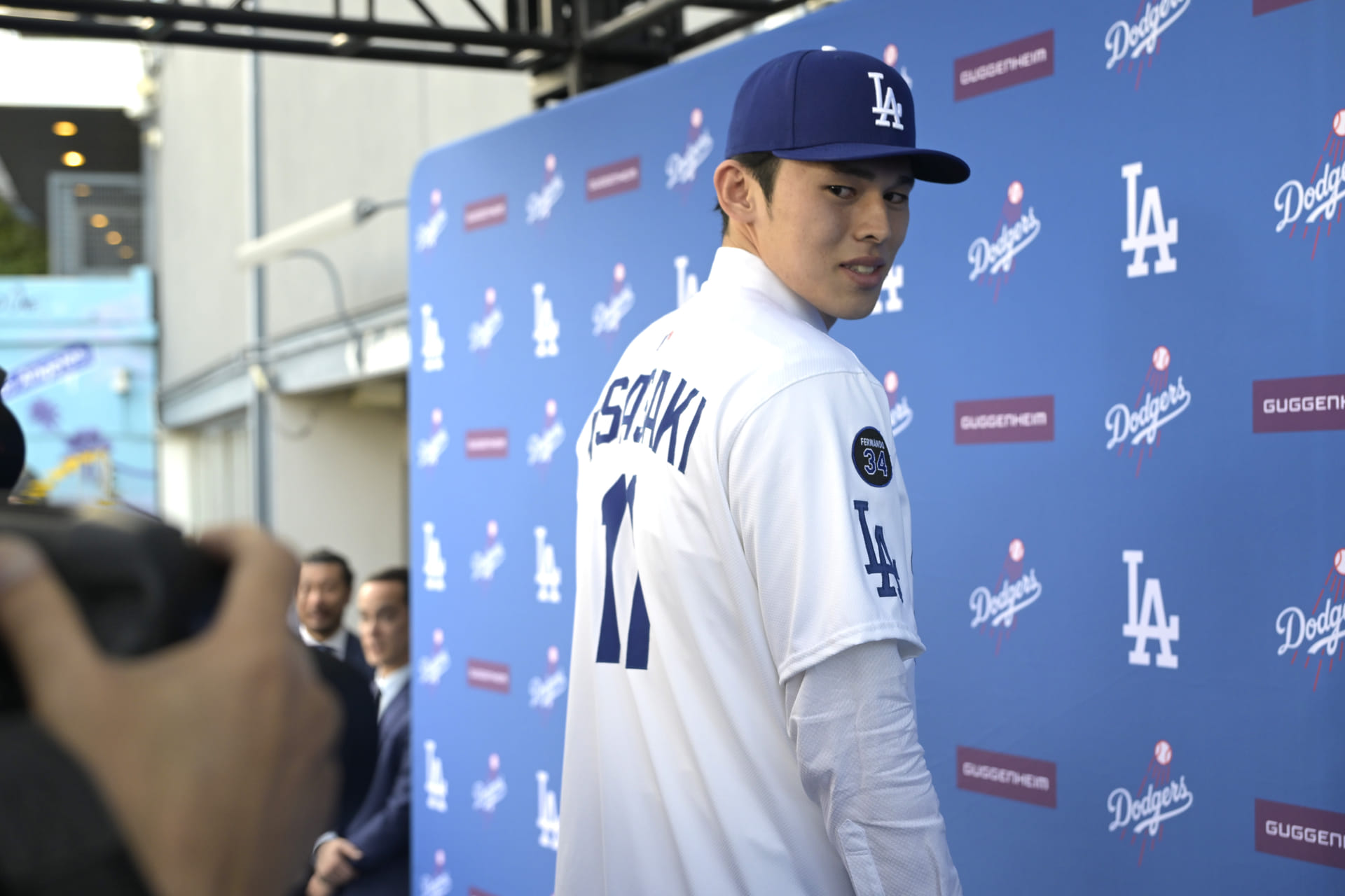 Ranking top 7 MLB prospect pitchers heading into the 2025 season ft ...