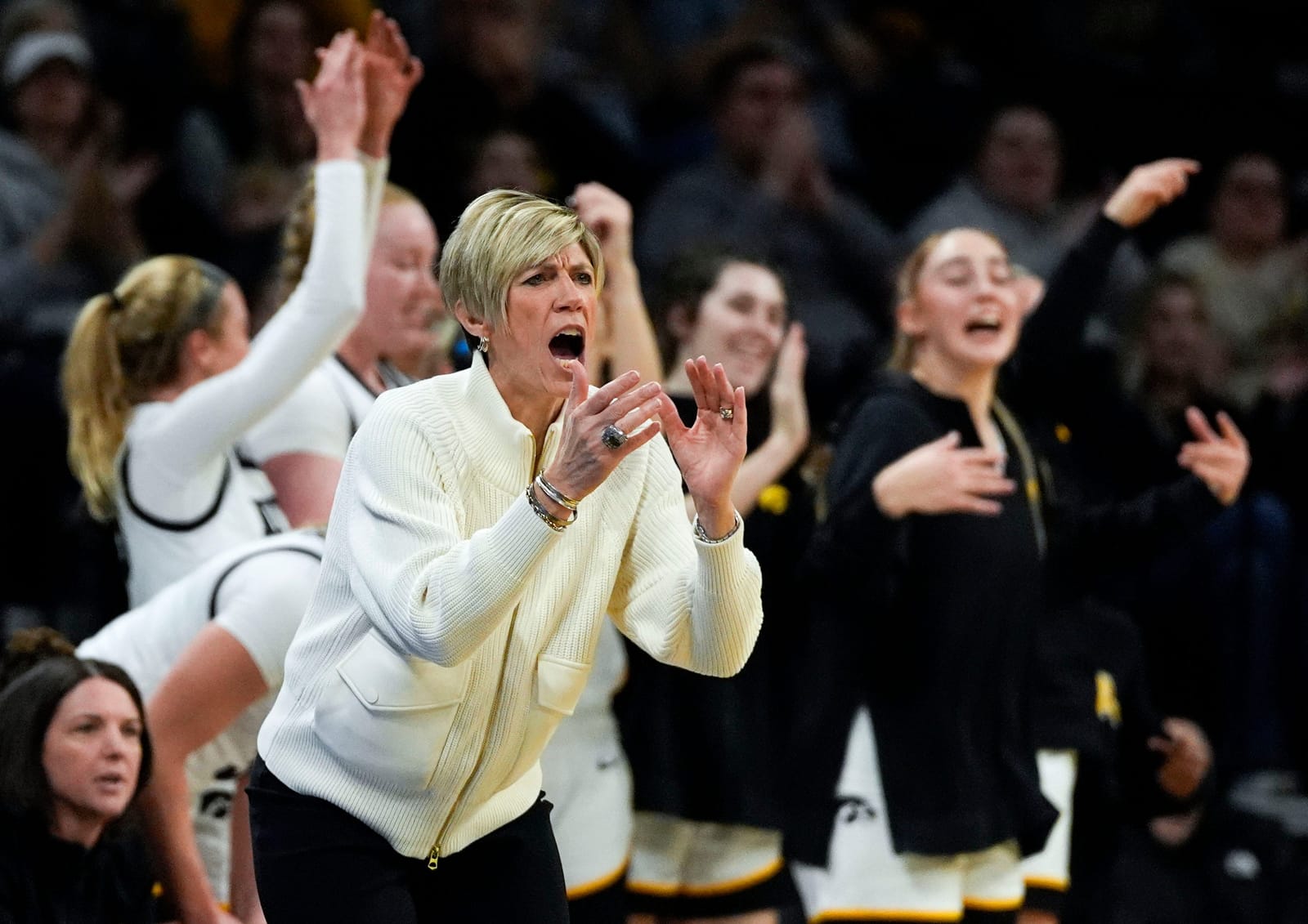 Iowa HC Jan Jensen drops 3-word reaction on Caitlin Clark’s jersey ...