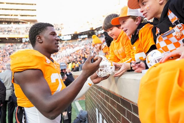 James Pearce Jr.: "There are wide receivers that can’t run that fast ...