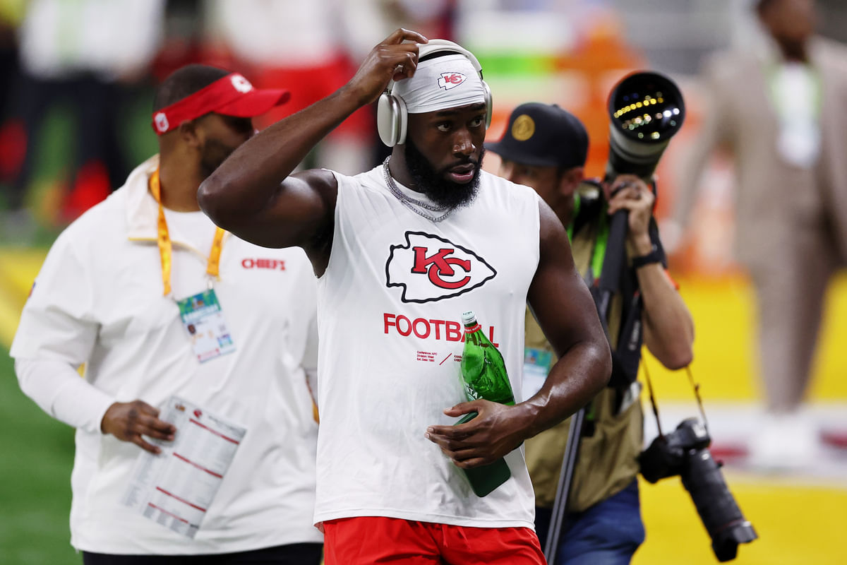 “Refuel, Retool and still suck” - Former Raiders OL throws shade at Charles Omenihu following ...