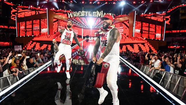 WWE: Legendary WWE tag team breaks character to praise The Usos