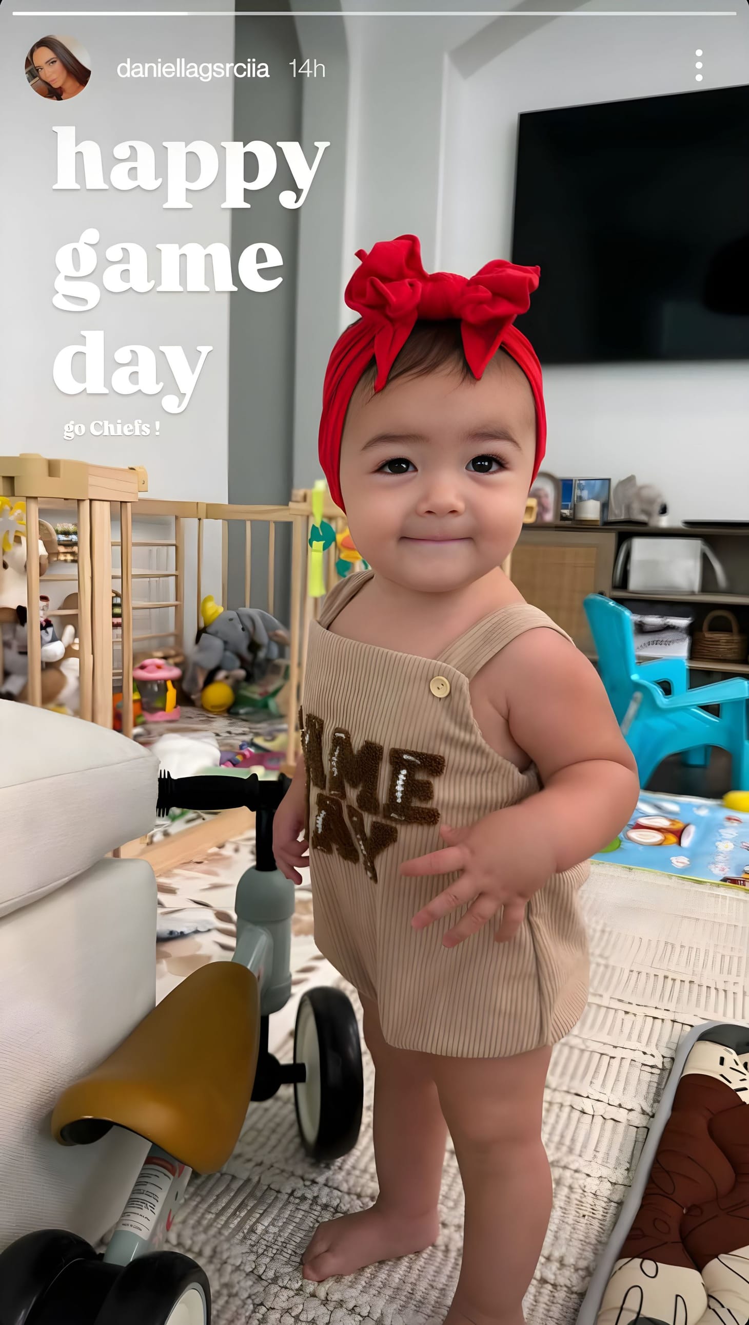 Reds' Jonathan India's wife Daniella makes her team bias known with ...