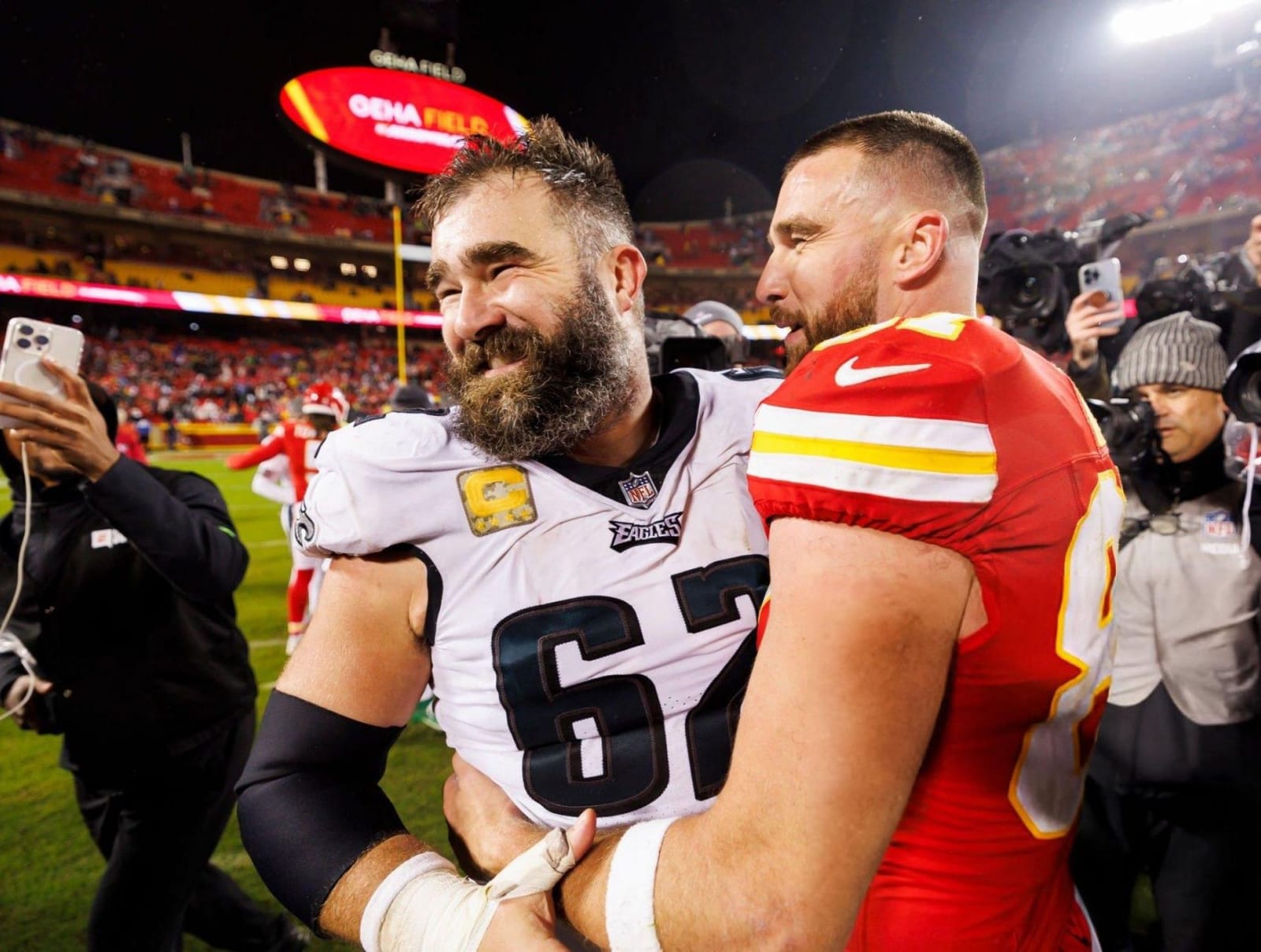Who is Travis Kelce 's Brother, Jason Kelce ? All you need to know
