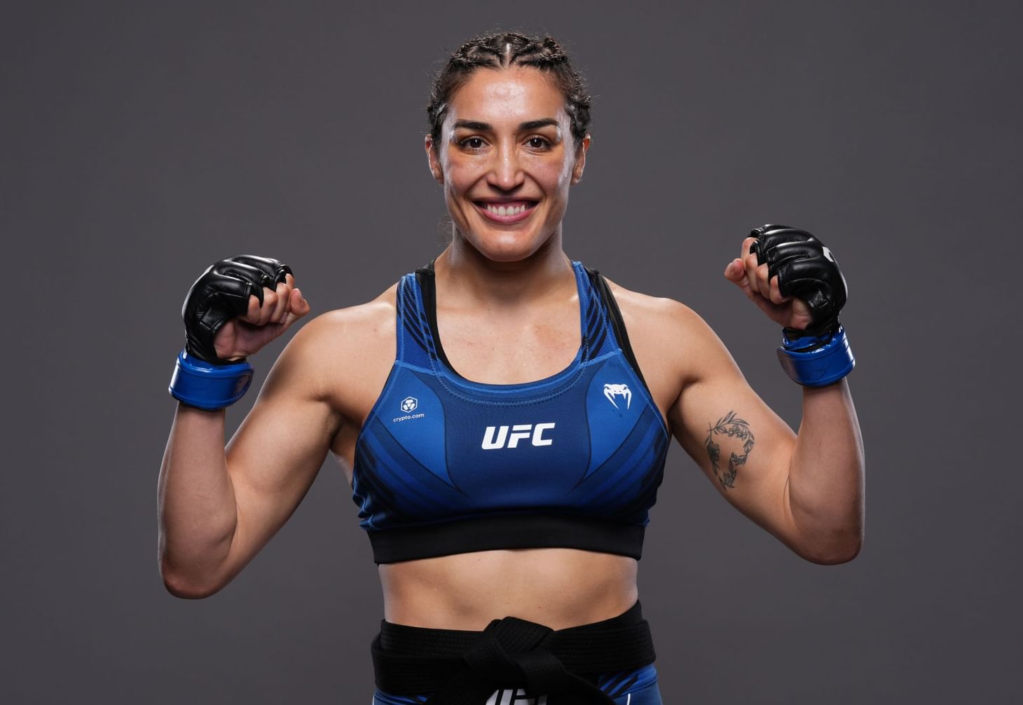 What is Tatiana Suarez's Record?