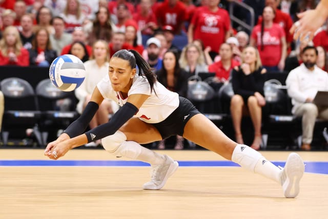 Nebraska Volleyball star Harper Murray spends adorable moments with ...