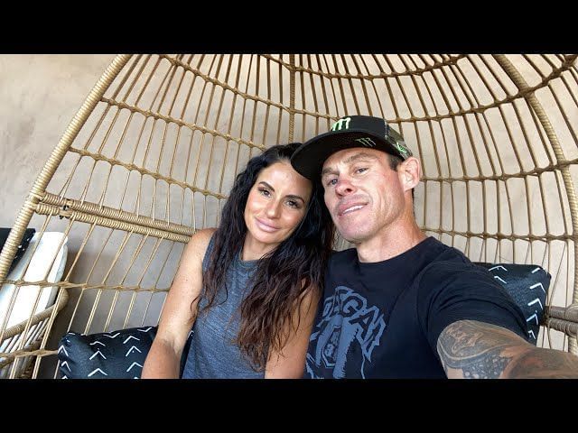 Hailie Deegan’s mom flexes her toned abs in her “morning gym sesh” with ...