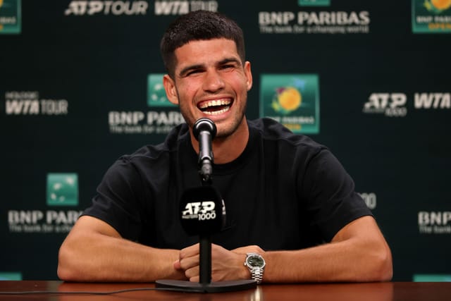 WATCH: Carlos Alcaraz can't stop smiling as fans recreate unexpected ...
