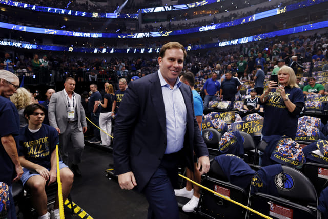 "This guy is a legit moron" - Ex-Mavericks executive goes ballistic on ...