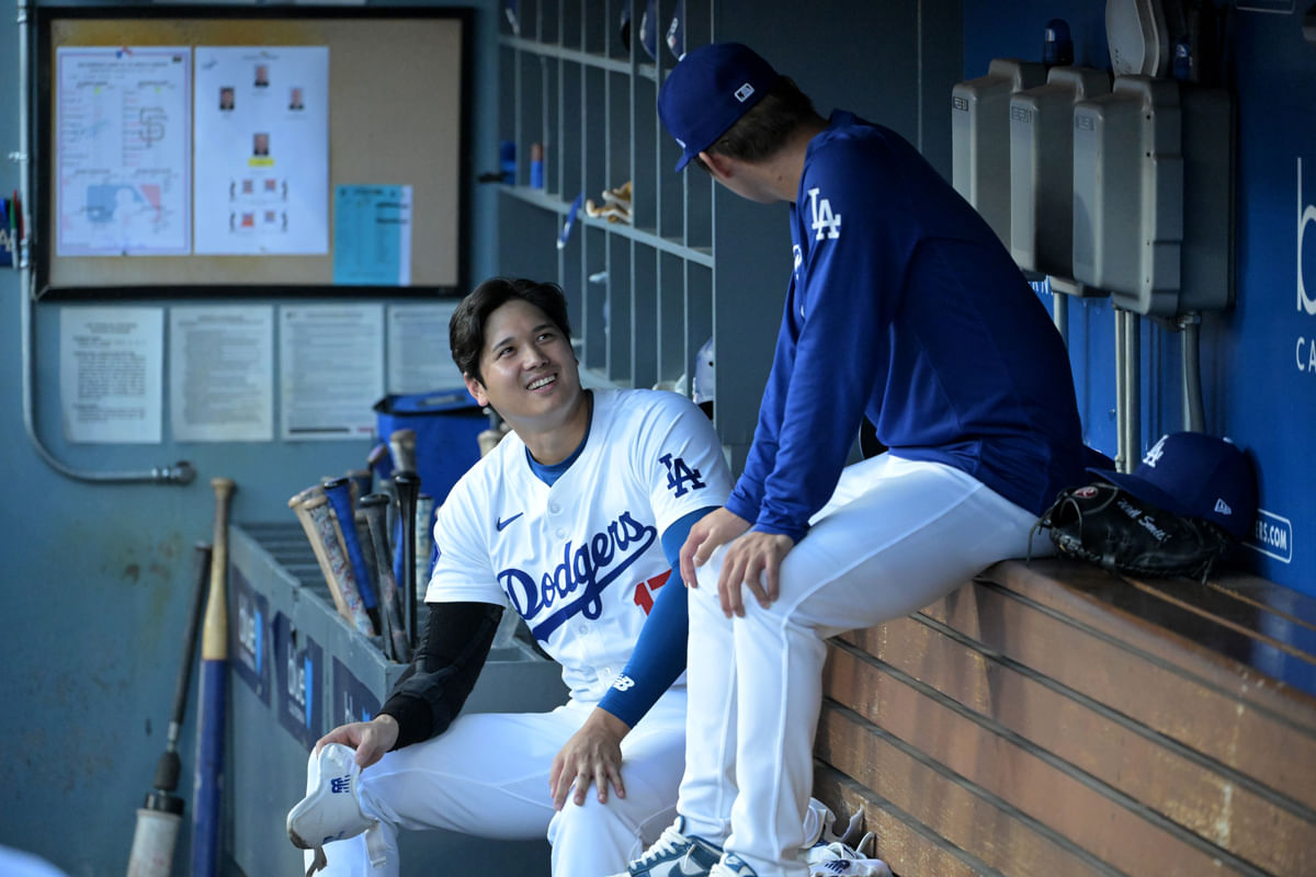 Yoshinobu Yamamoto drops 1-word reaction as Miguel Rojas shares ‘Family’ message featuring ...