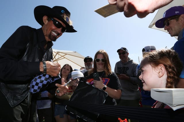 "He was thrown into something his dad started": When Richard Petty ...