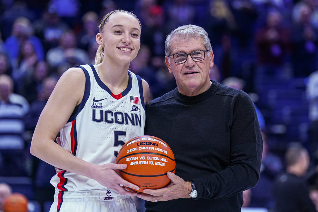 "She is made for these moments": Paige Bueckers' mom Amy praises UConn ...