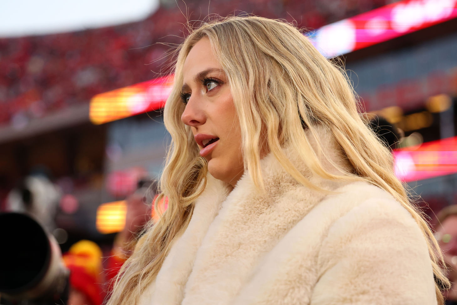 "Definitely not model material": Fans speculate Patrick Mahomes' wife ...
