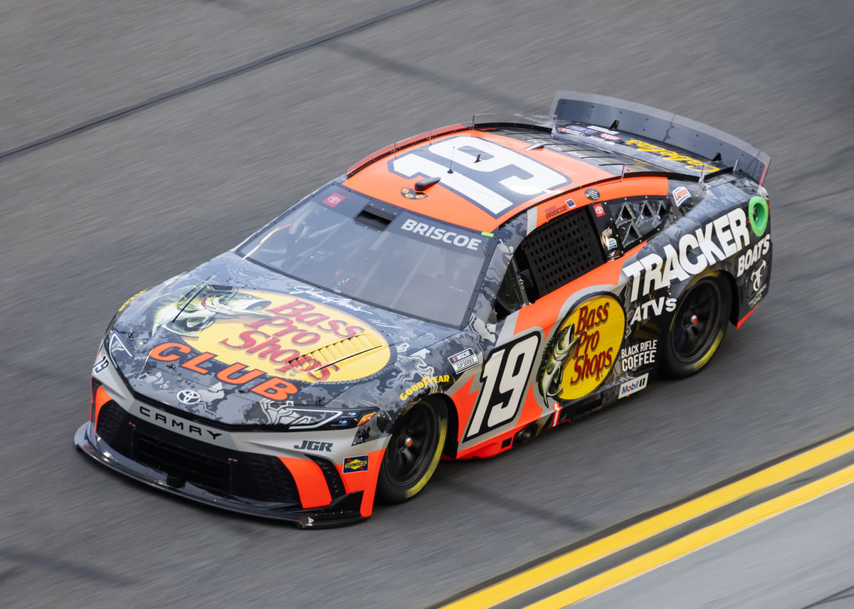 Coach Joe Gibbs’ JGR driver Chase Briscoe gets 100% real on Christopher Bell’s innovative pit ...