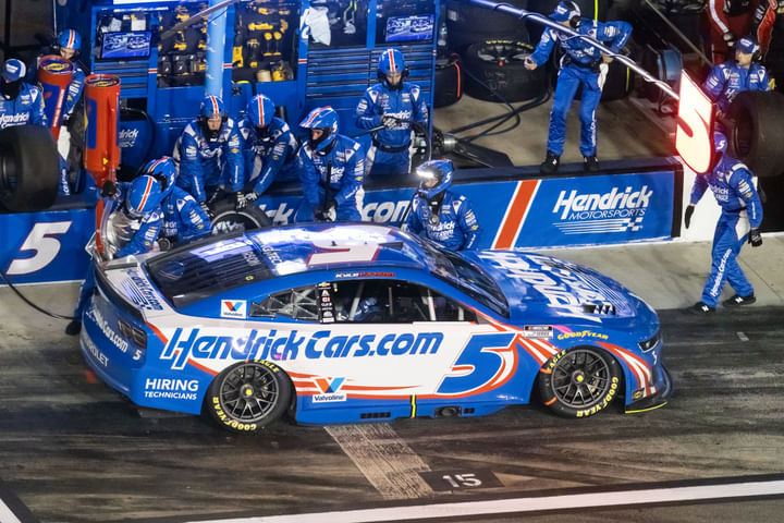 $12M NASCAR superstar Kyle Larson and family enjoy “spring training” with Dodgers ahead of ...