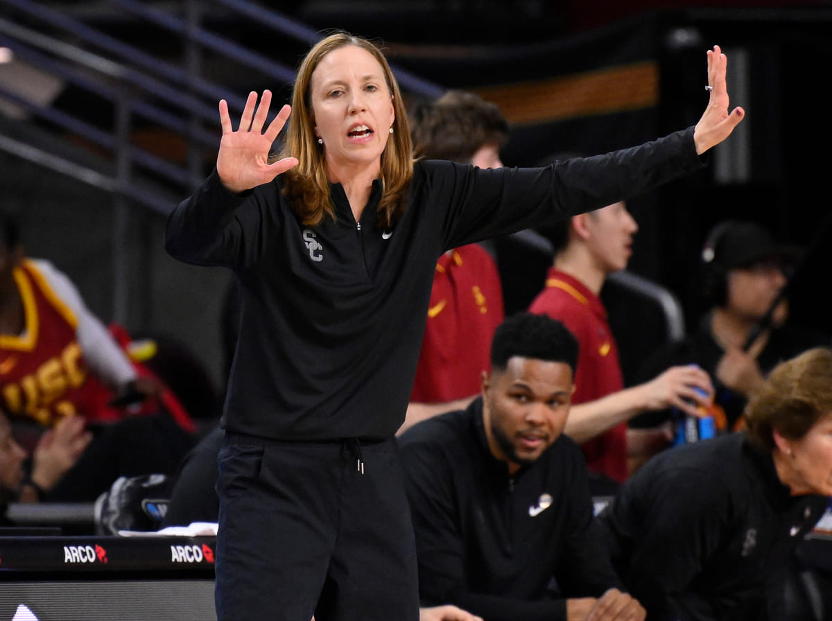 "That empty chair speaks volumes": JuJu Watkins fans miss USC star at ...