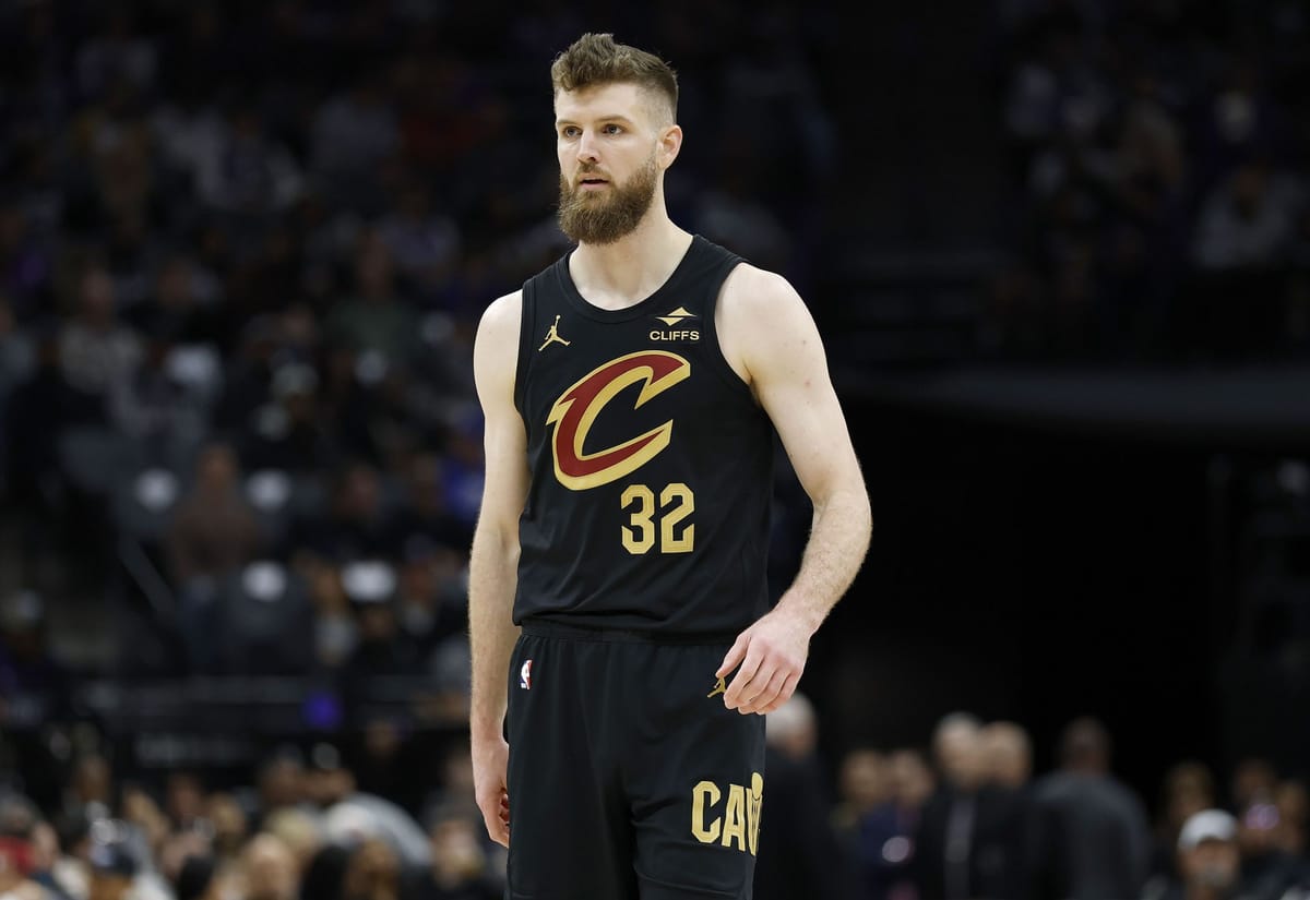 Who is Dean Wade's wife? All you need to know