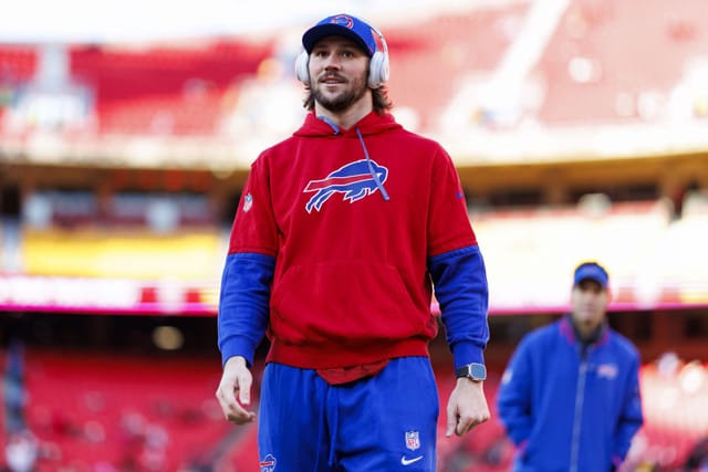 Ex-NFL QB drops 2-word reaction on Josh Allen's $330,000,000 Bills ...