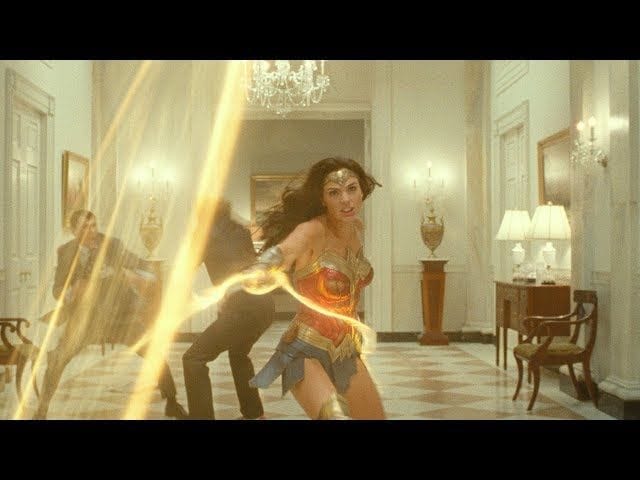 "Gal Gadoppelganger"— Fans amazed Wonder Woman cosplayer’s stunning ...