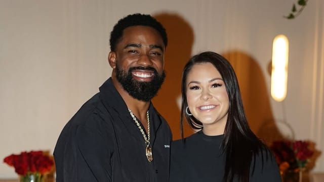 Raheem Mostert's wife Devon sends 4-word message as RB signs with Raiders