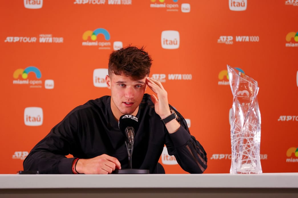 WATCH: Emotional scenes as Jakub Mensik hugs idol Novak Djokovic after ...