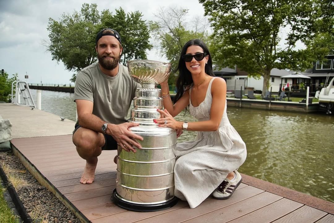 Who is Aaron Ekblad's wife, Dayna Mastronardi?