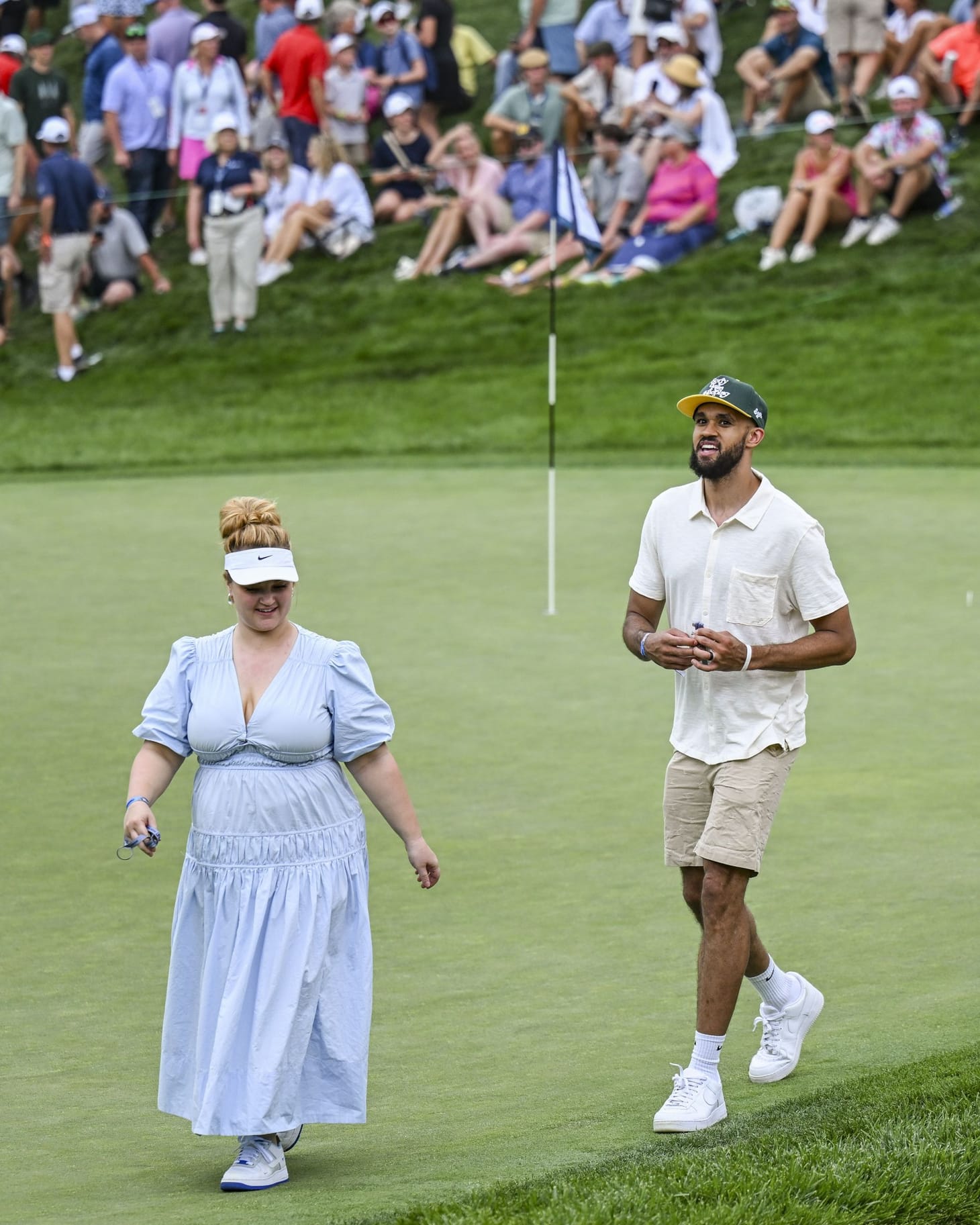 Who is Derrick Whites' wife Hannah Schneider?