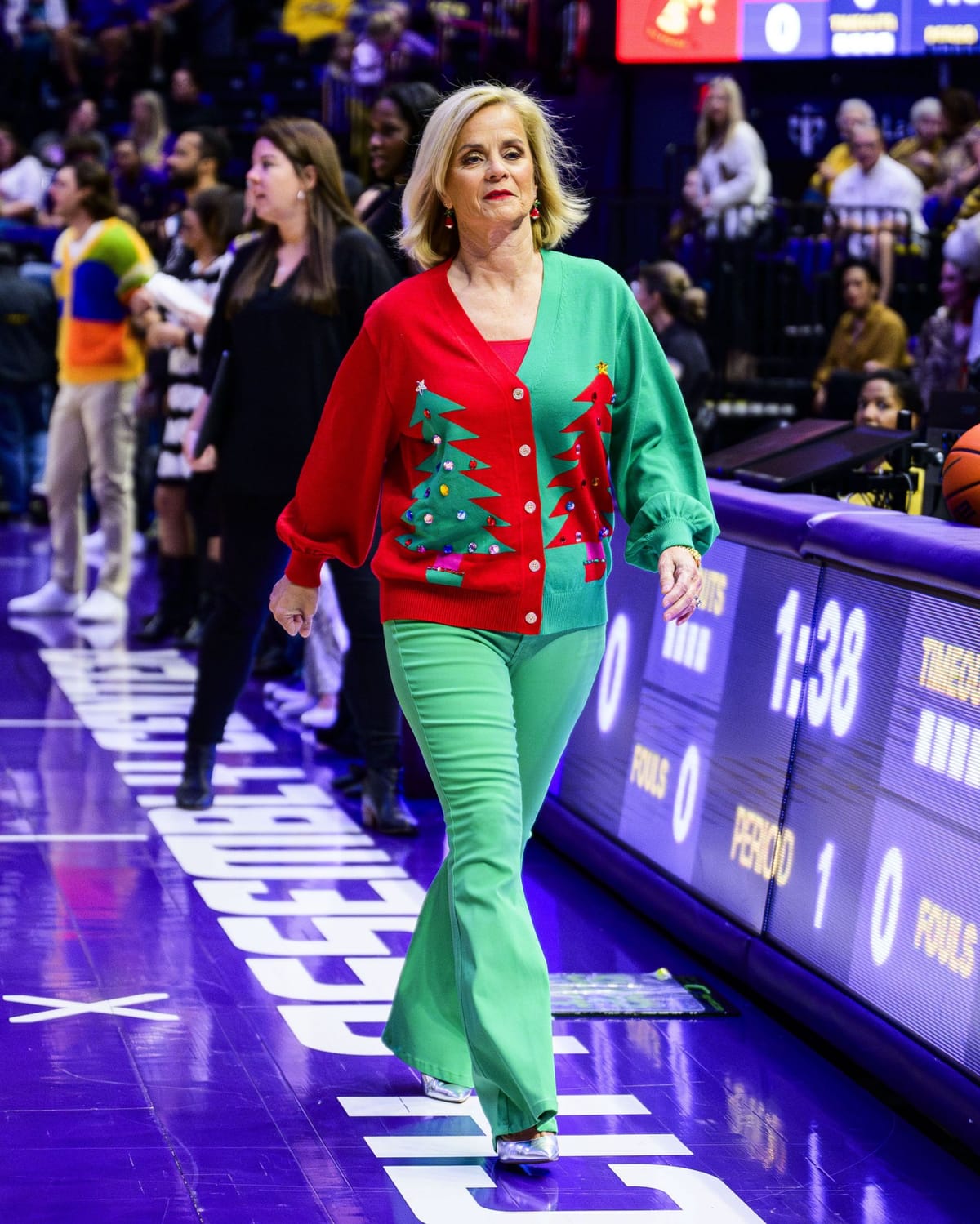 Kim Mulkey outfits: Top 5 times LSU HC stunned fans with her fashion ...