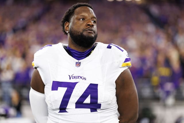 5 best remaining OL in 2025 NFL Free Agency feat. Cam Robinson