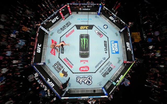 Controversial MMA fighter claims he would 'run through all' as new era ...