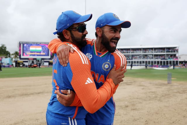 Virat Kohli mischievously hugs Rohit Sharma in viral video after IND vs ...
