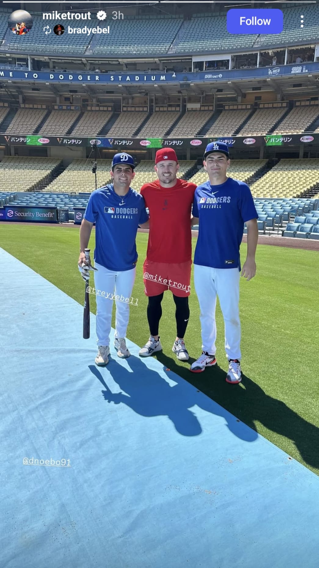 Mike Trout shares frame with Dodgers coach Dino Ebel's sons ahead of ...
