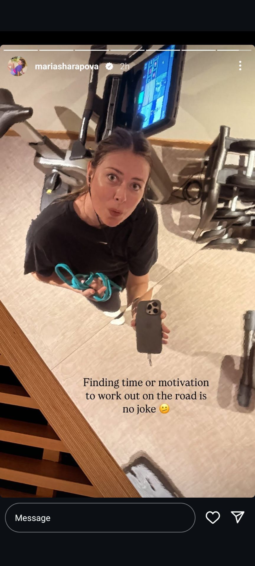 Maria Sharapova sends hilarious "work out" message in latest gym selfie