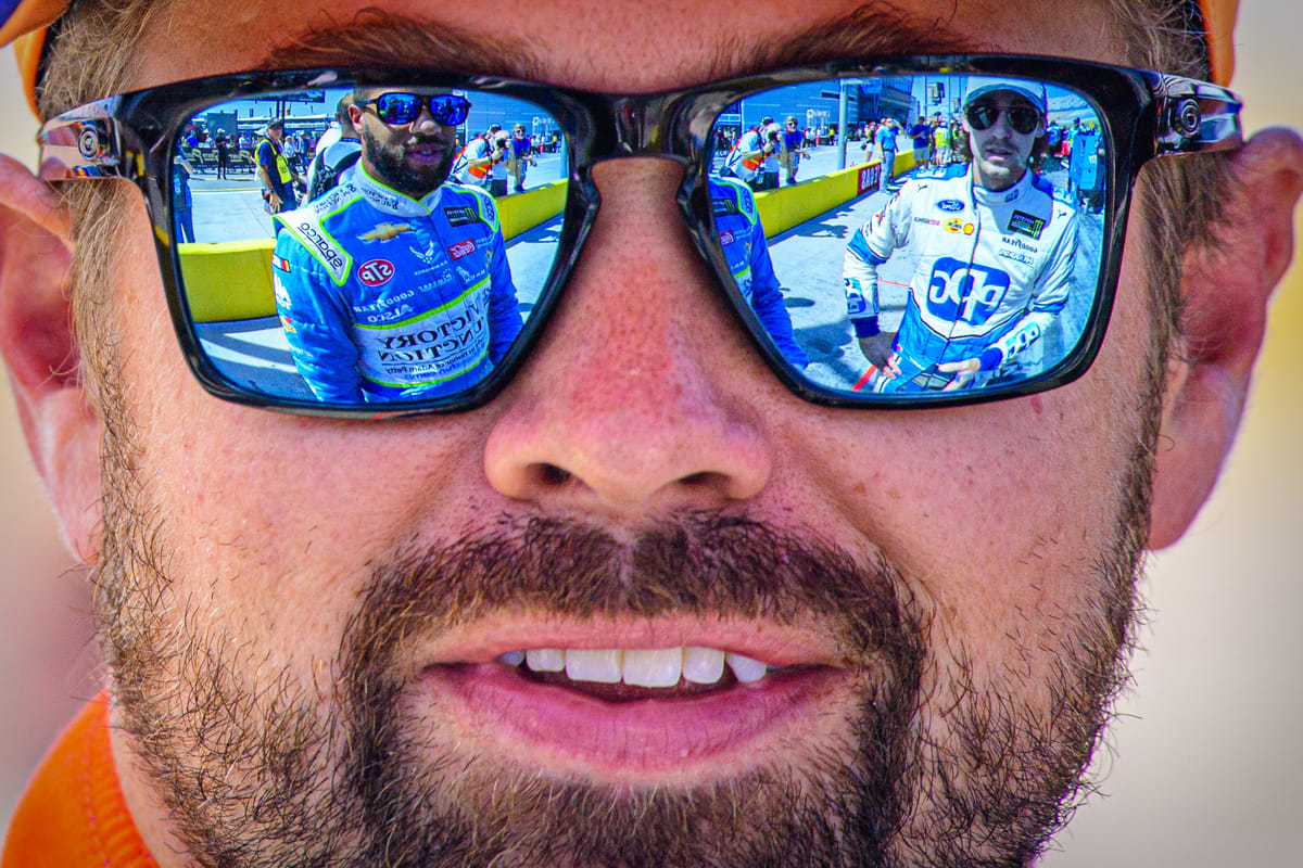 Ricky Stenhouse Jr. reacts with 1-word response to Bubba Wallace’s social media post after ...