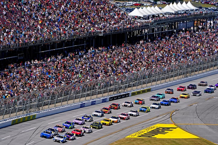 How big is Talladega Superspeedway? Exploring lap length, seating ...