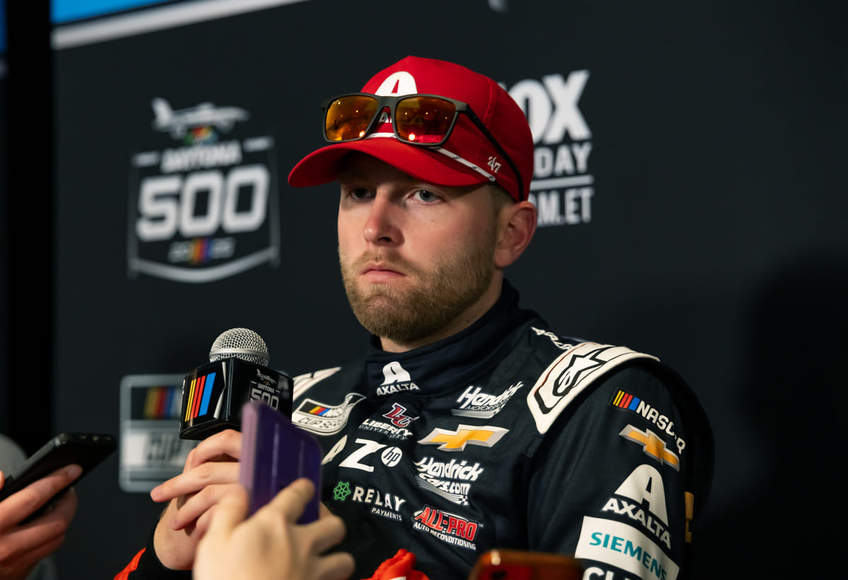 5 NASCAR drivers with best average finish at Talladega Superspeedway ...