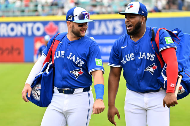 Blue Jays' $33,600,000 star dishes on future with team after Vladimir ...