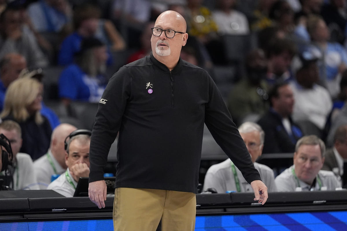 Shakeel Moore possible transfer portal: Top 5 landing spots for Kansas ...