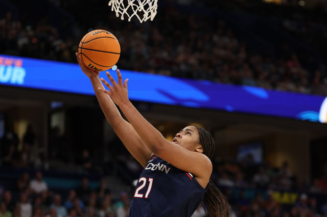 UConn vs. UCLA box score, stats, game summary and more ft. Sarah Strong