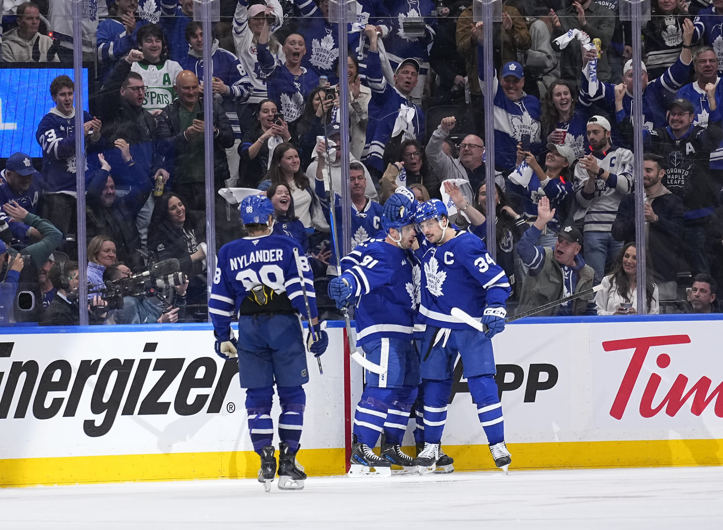 Maple Leafs' Core 4 shake off ghosts of the past, after 9-point tally ...